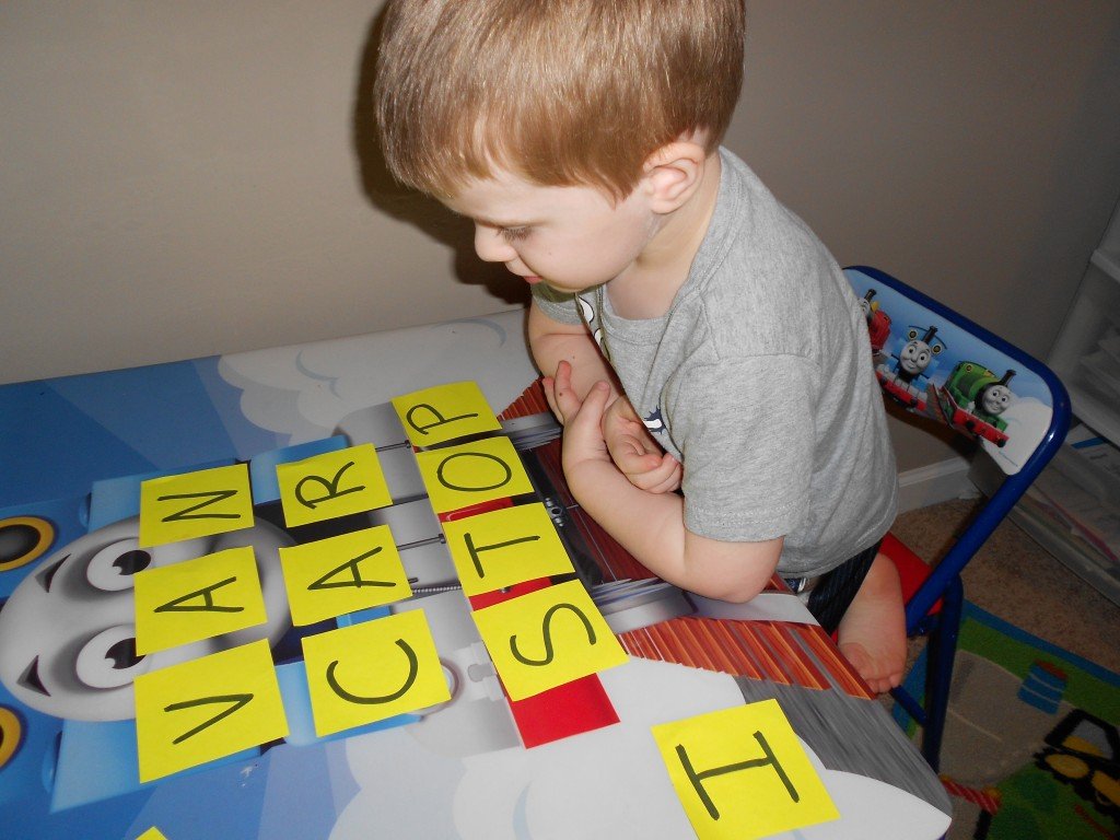 Preschool Project of the Week - Post It Note Spelling (or Math)